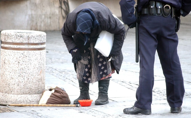 Uhapšeno deset osoba zbog prosjačenja u Banjaluci - Istinito.com - Ne ...